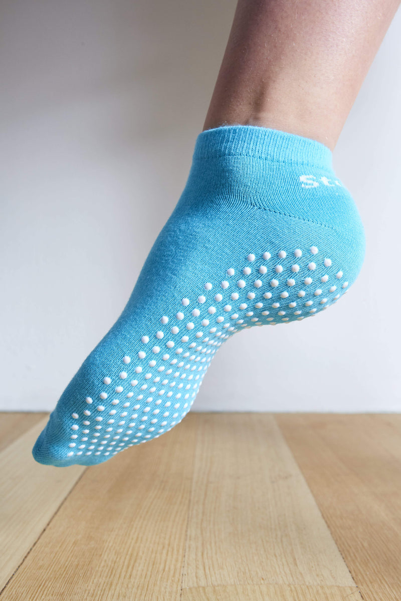 Shop Pilates Socks Australia - Stealth Movement Grip Socks – Physiomed ...